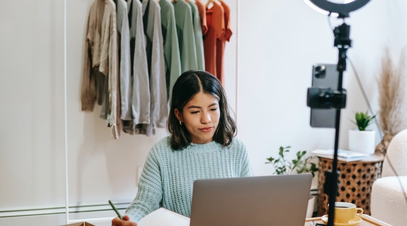 Easy Ways to Promote Your Website - The Visual Communication Guy